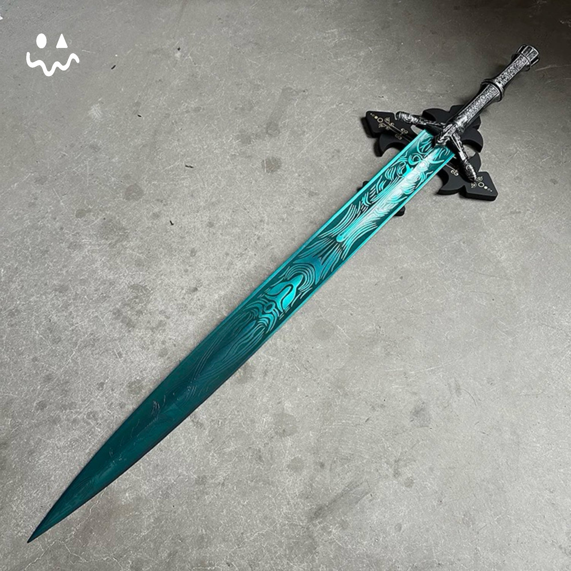 IRL Holy Moonlight Greatsword Life-Size Metal Replica – WilliamMetalBlade